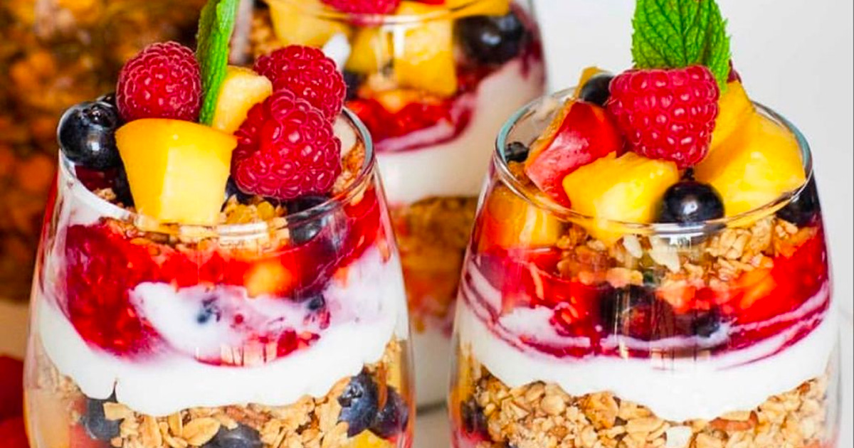 Parfait aux fruits et au yaourt